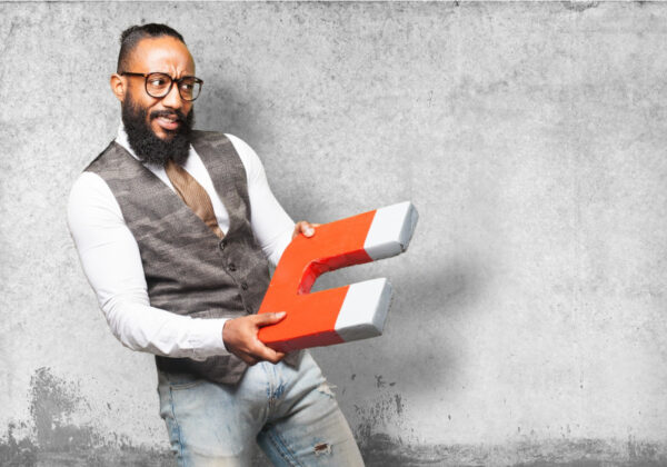 Inbound vs. Outbound Marketing: Finding the Right Mix for Your Business ...